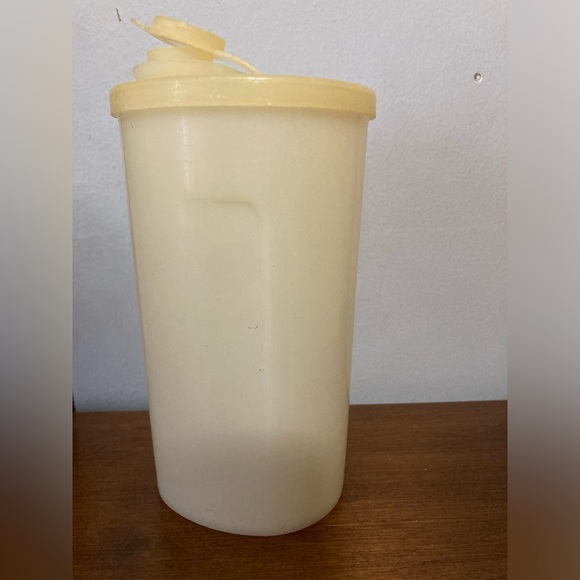 Tupperware | Kitchen | Vintage Tupperware Sweet Saver Syrup Container ...